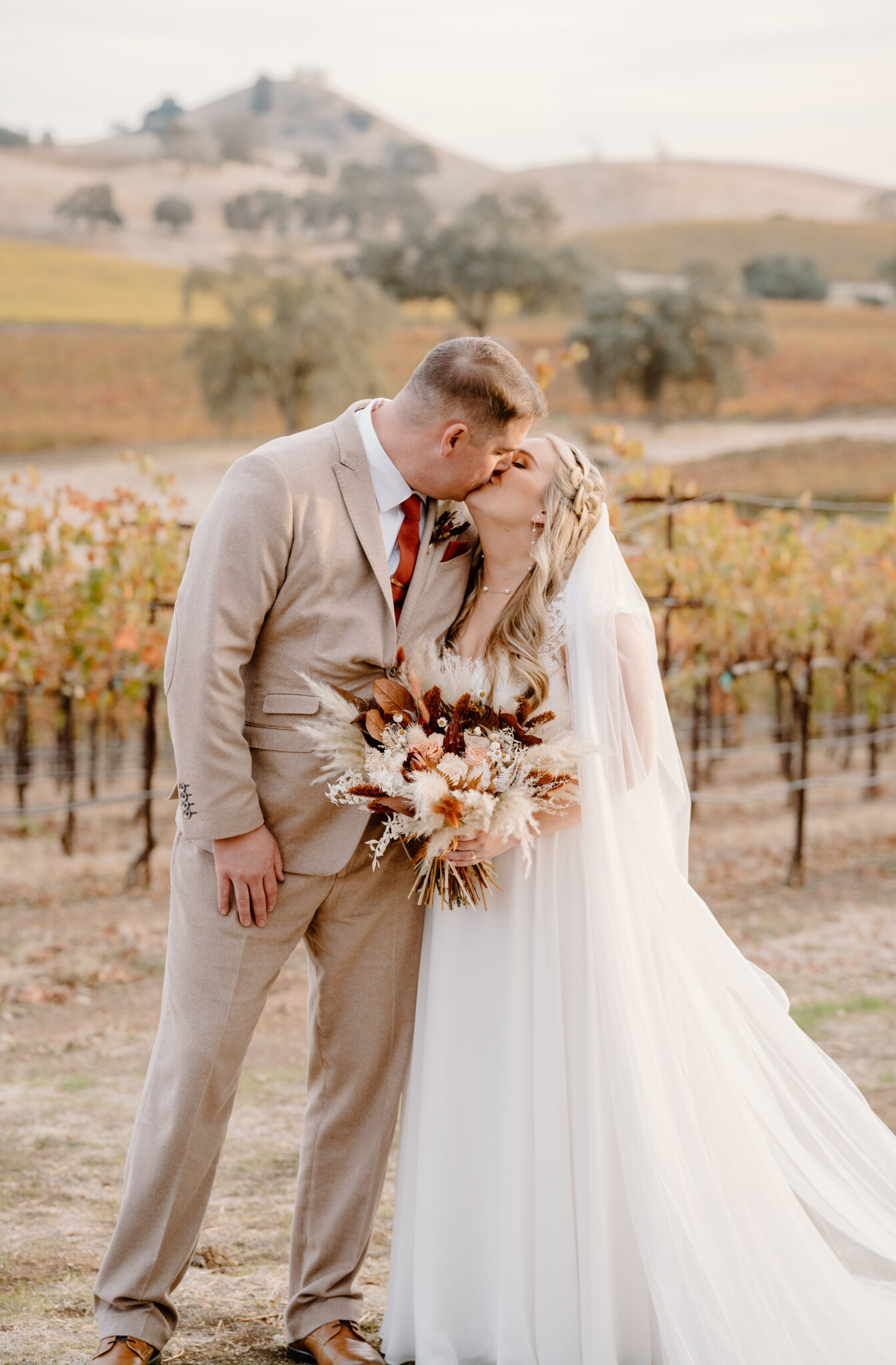 Autumnal Winery Wedding in Northern California - An Exciting Day
